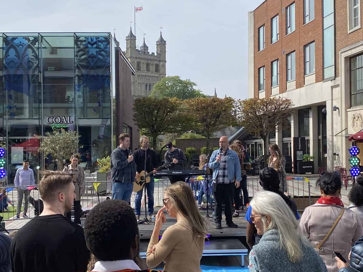 Local church celebrates Jesus in the city centre on Easter Sunday - UK ...